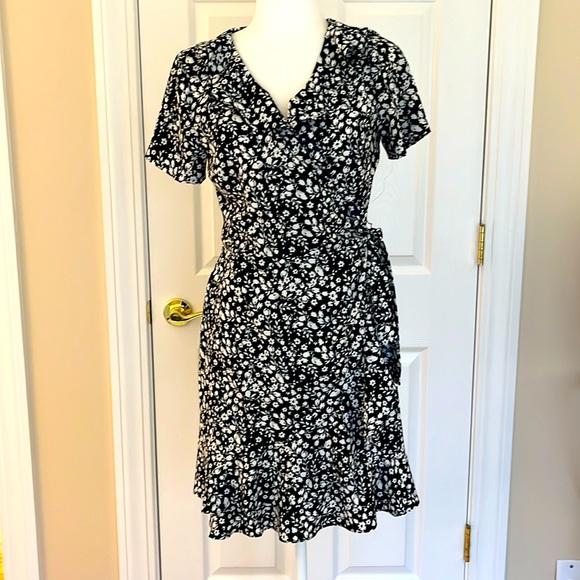 LOFT | Dresses | Loft Outlet Ruffle Neck Wrap Dress | Poshmark